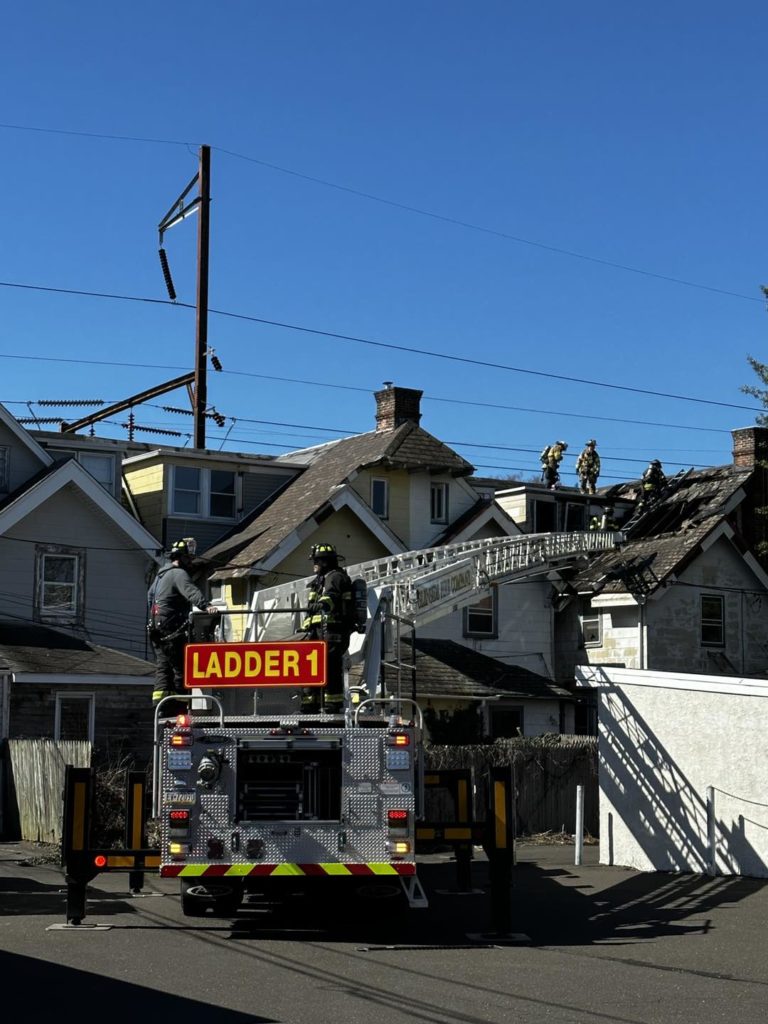 Glenside & Weldon FC extinguish housefire, mutual aid from multiple ...