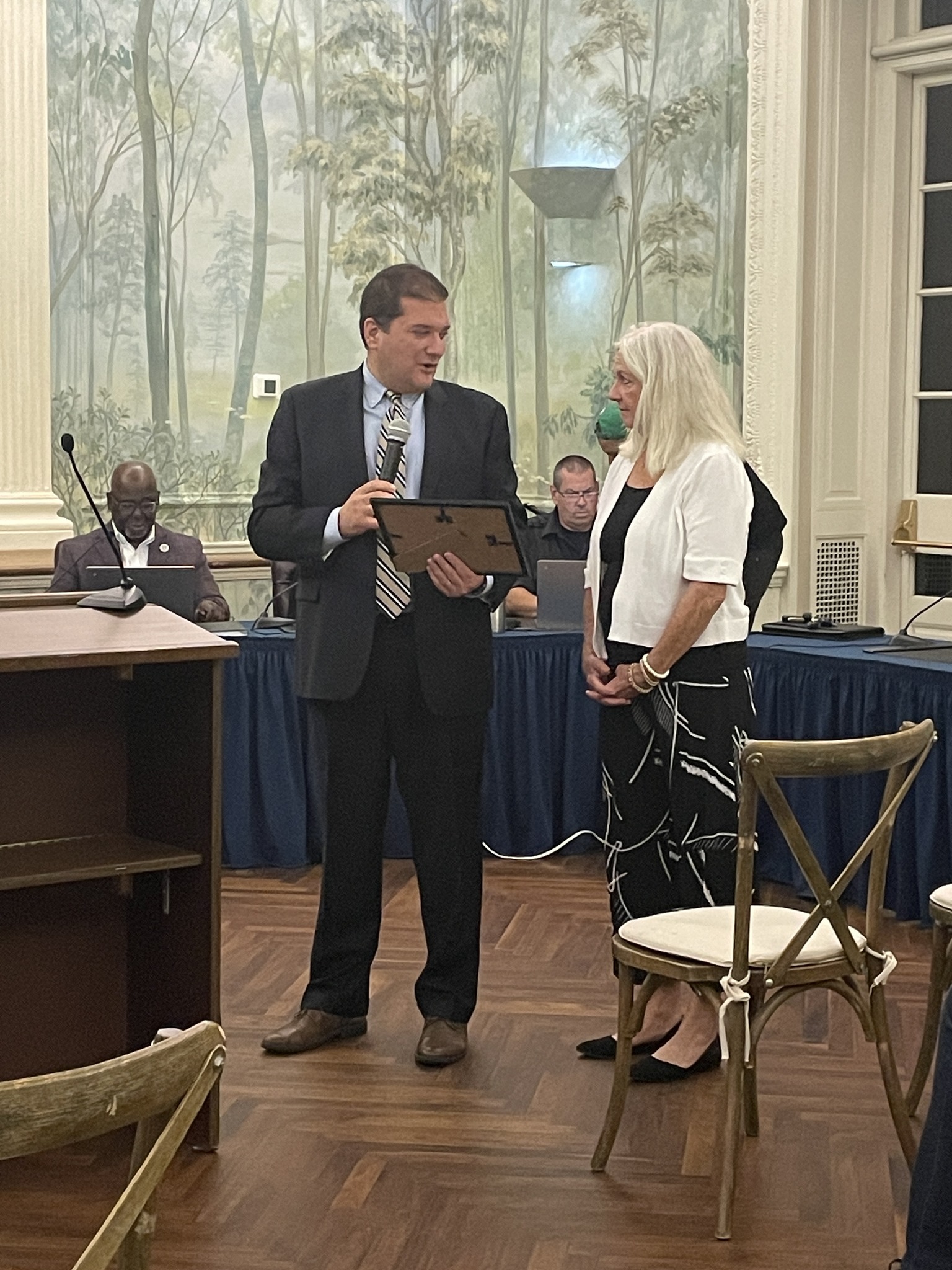 Sweet Magnolia owner Maureen Haff recognized by Cheltenham Board of ...