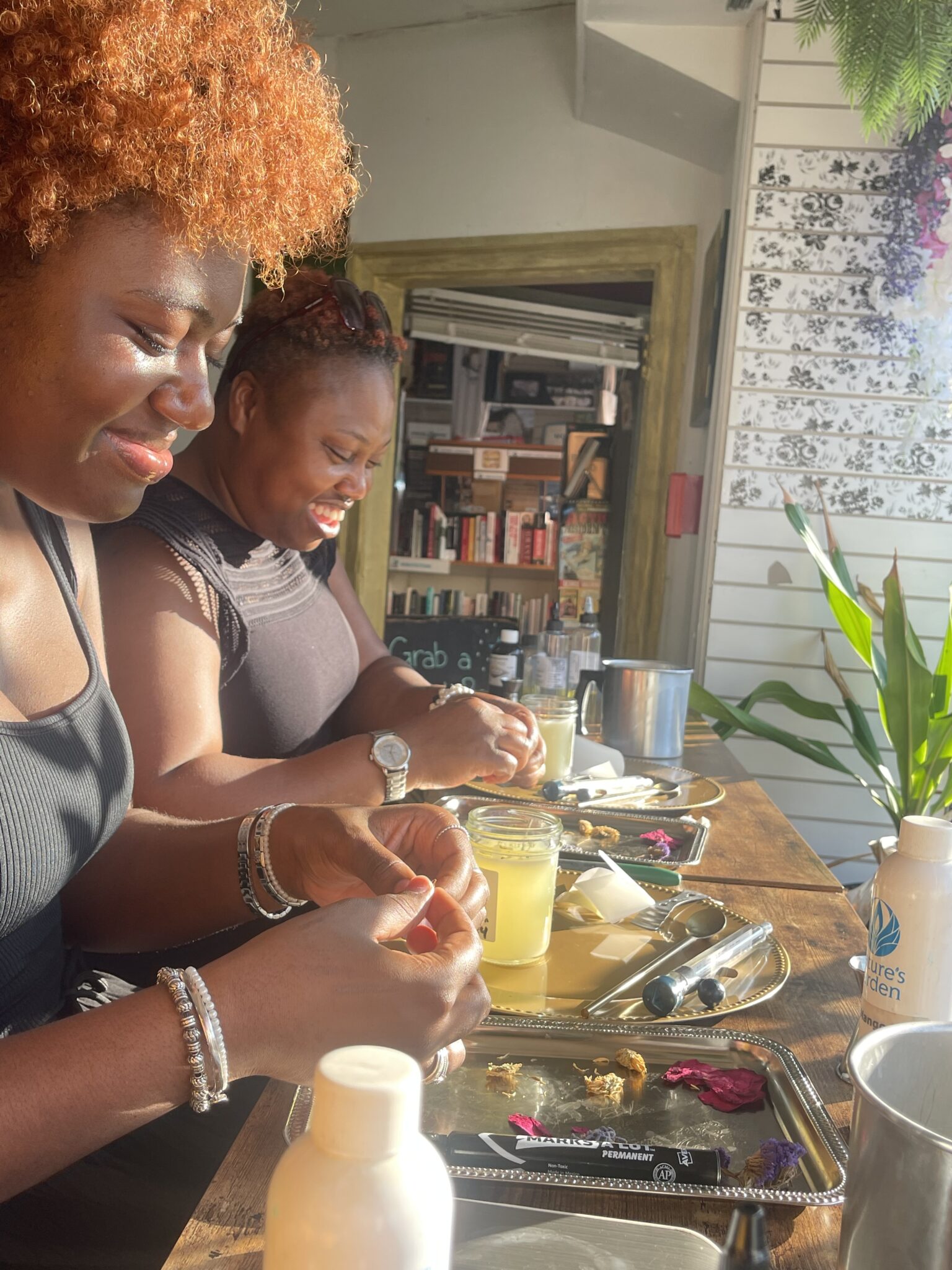 Vanessa Lynn Collections of Elkins Park: Custom candles, gift baskets ...