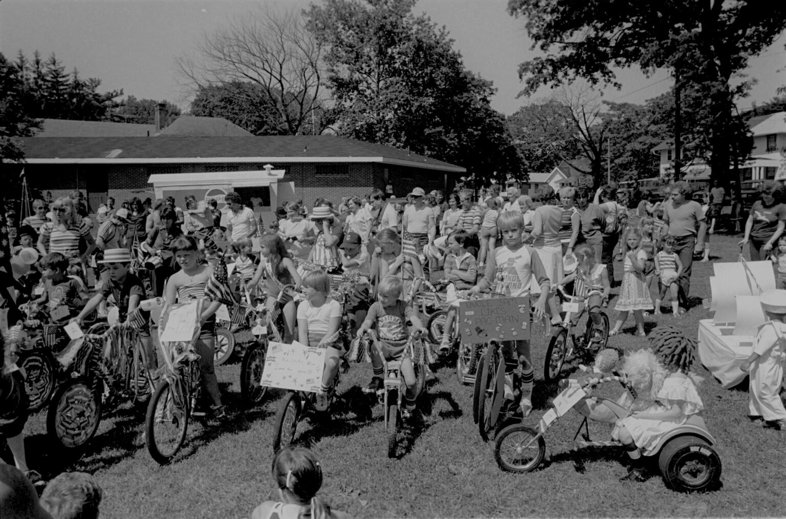 Former Glenside resident shares photos from 1982 4th of July Parade ...