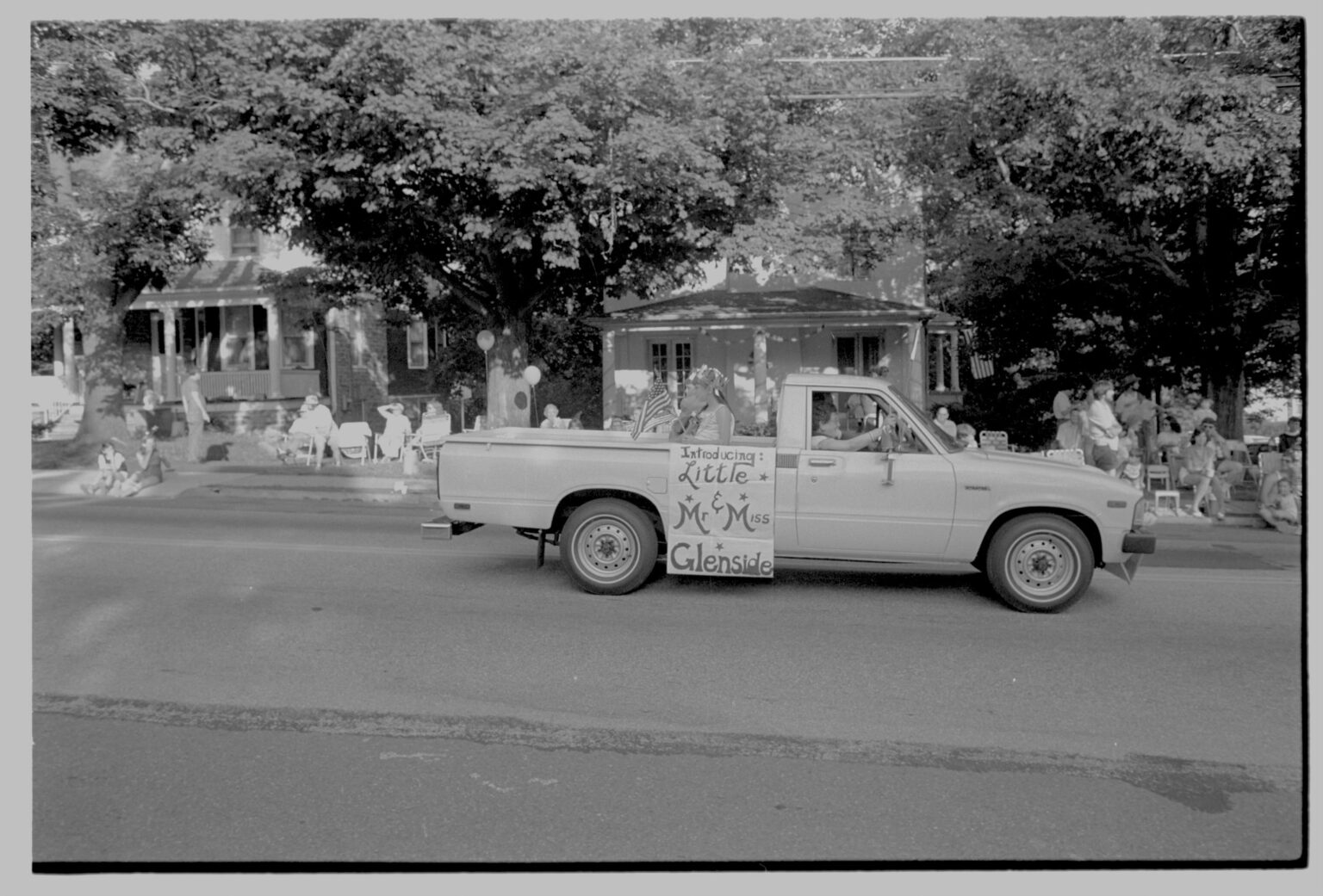 Former Glenside resident shares photos from 1982 4th of July Parade ...