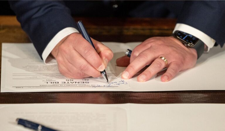 Gov. Shapiro signs CROWN Act which bans hair discrimination in PA + 5 ...